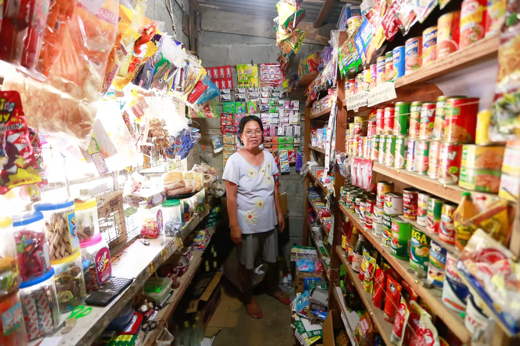 How Can Mom-And-Pop Groceries Stores, Also Known As Cửa Hàng Tạp Hóa ...